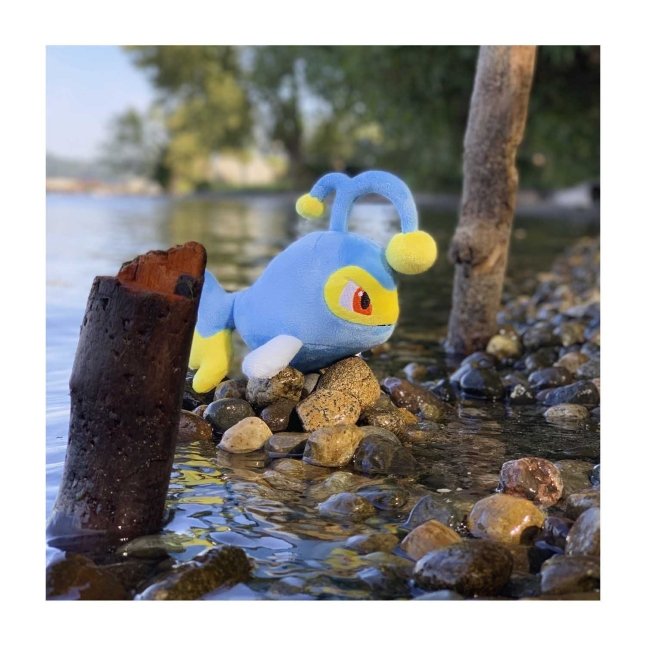 Lanturn Sitting Cuties Plush - 7 ½ In. | Pokémon Center UK Official Site