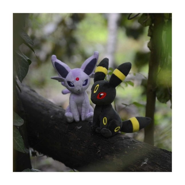 Umbreon Sitting Cuties Plush - 7 In. | Pokémon Center Official Site