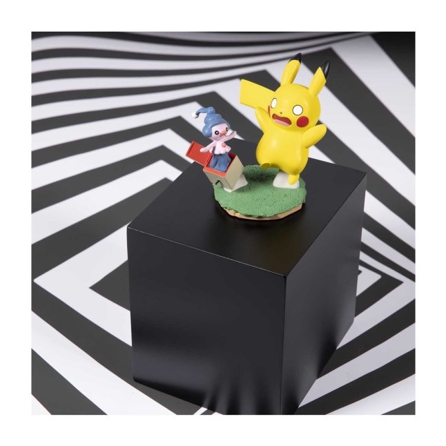 Pikachu Moods: Scared Figure | Pokémon Center Official Site