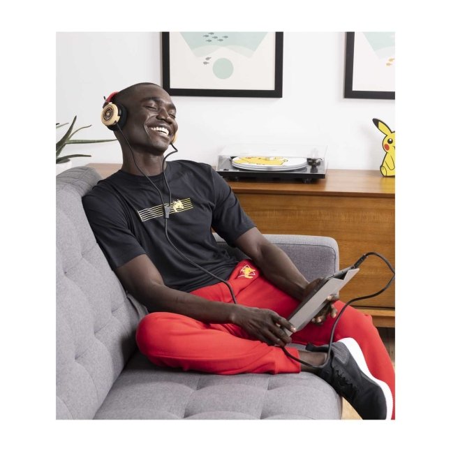 Pikachu Pokémon Active Red Jogger Pants - Adult | Pokémon Center ...