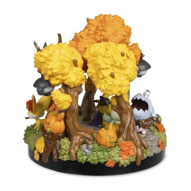 Spooky Forest Stroll Pokémon Halloween Figure | Pokémon Center UK ...