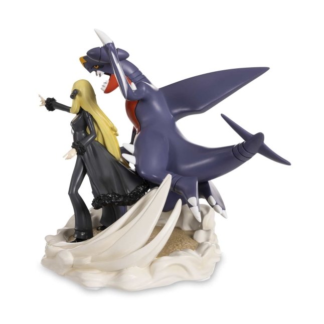 Cynthia & Garchomp Pokémon Trainers Figure | Pokémon Center Official Site