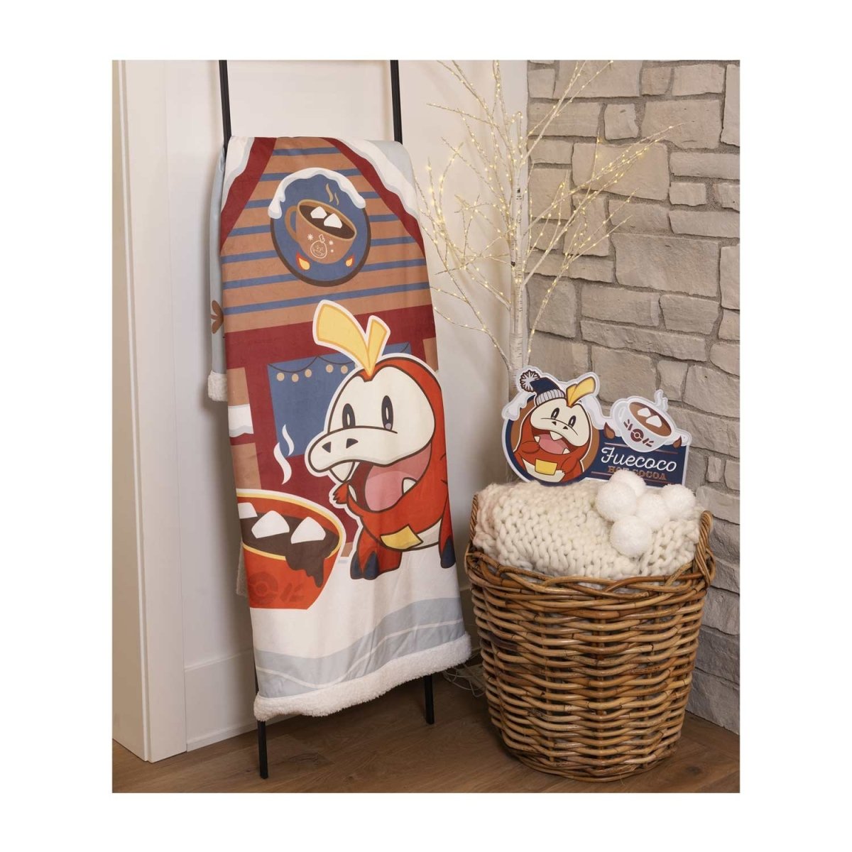 Fuecoco Pokémon Holiday Throw Blanket | Pokémon Center UK Official Site