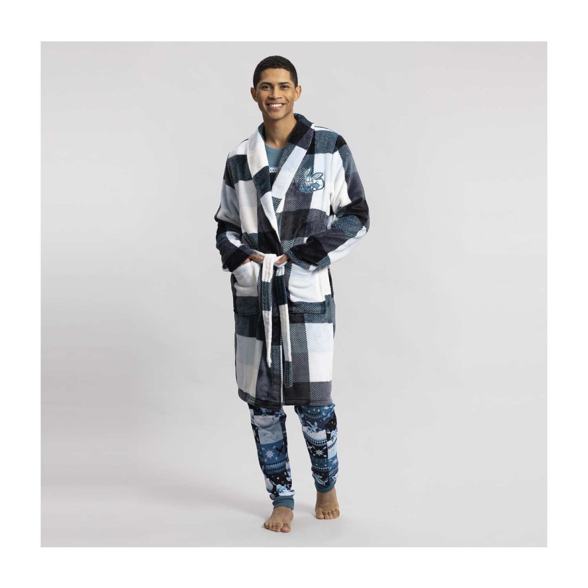 Glaceon Blue & Black Robe - Adult | Pokémon Center Official Site