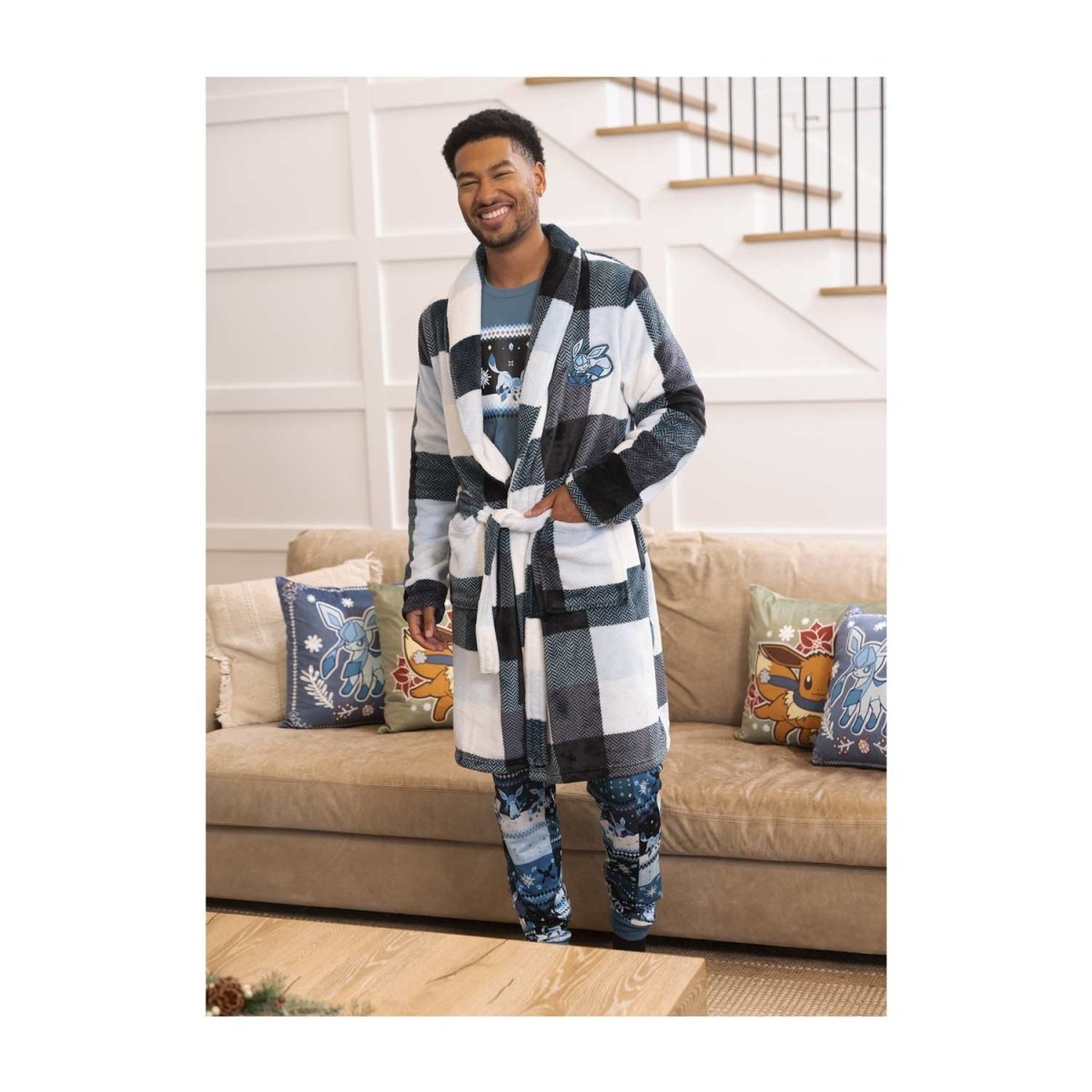 Glaceon Blue & Black Robe - Adult | Pokémon Center Official Site