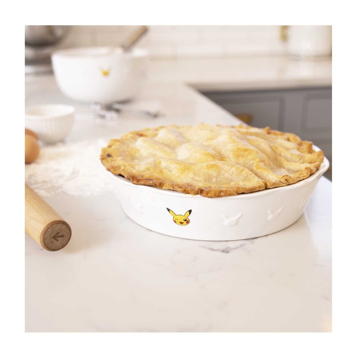 Pikachu Kitchen Stoneware Pie Dish | Pokémon Center Official Site