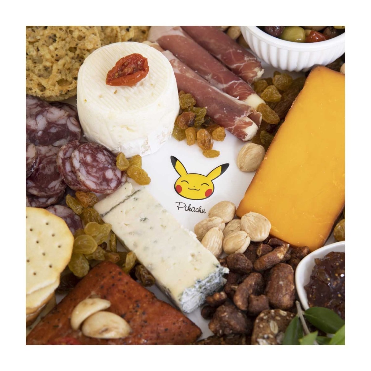 Pikachu Kitchen Ceramic Serving Plate | Pokémon Center Official Site