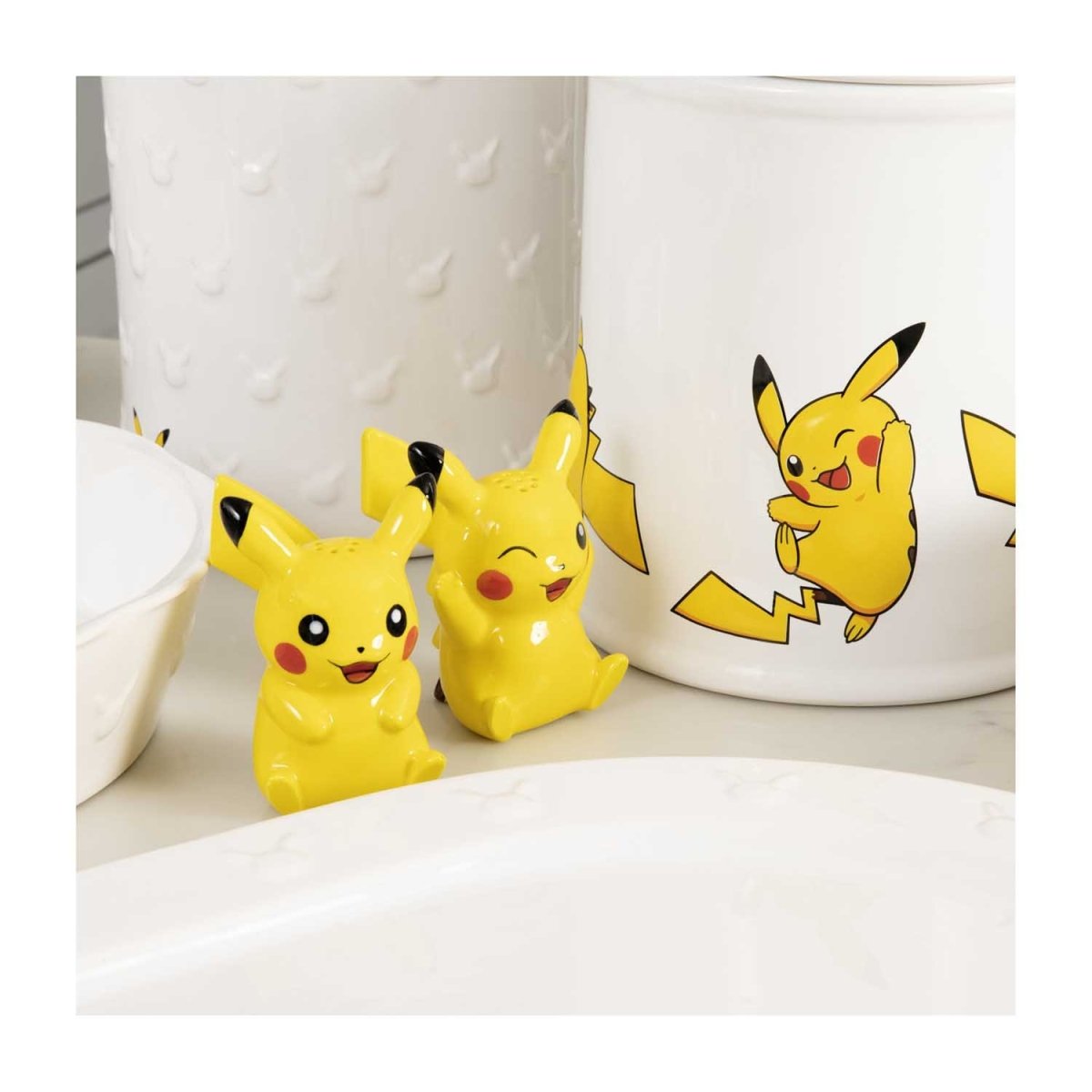 Pikachu Kitchen Ceramic Salt & Pepper Shaker Set | Pokémon Center ...