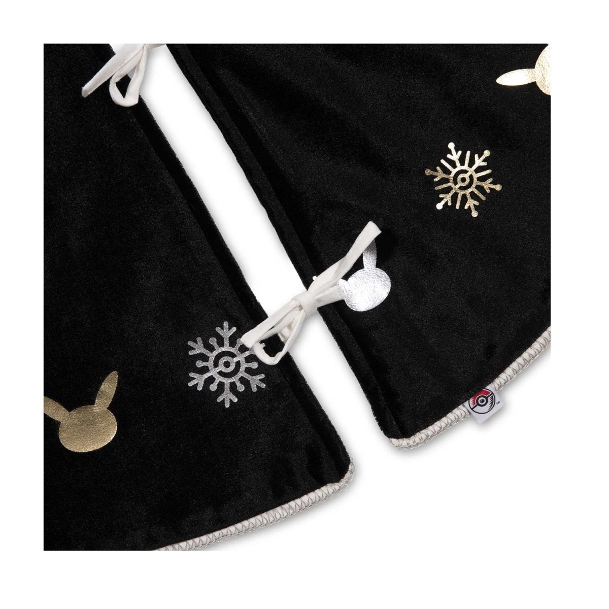 Pokémon Winter Wonders Tree Skirt | Pokémon Center Official Site