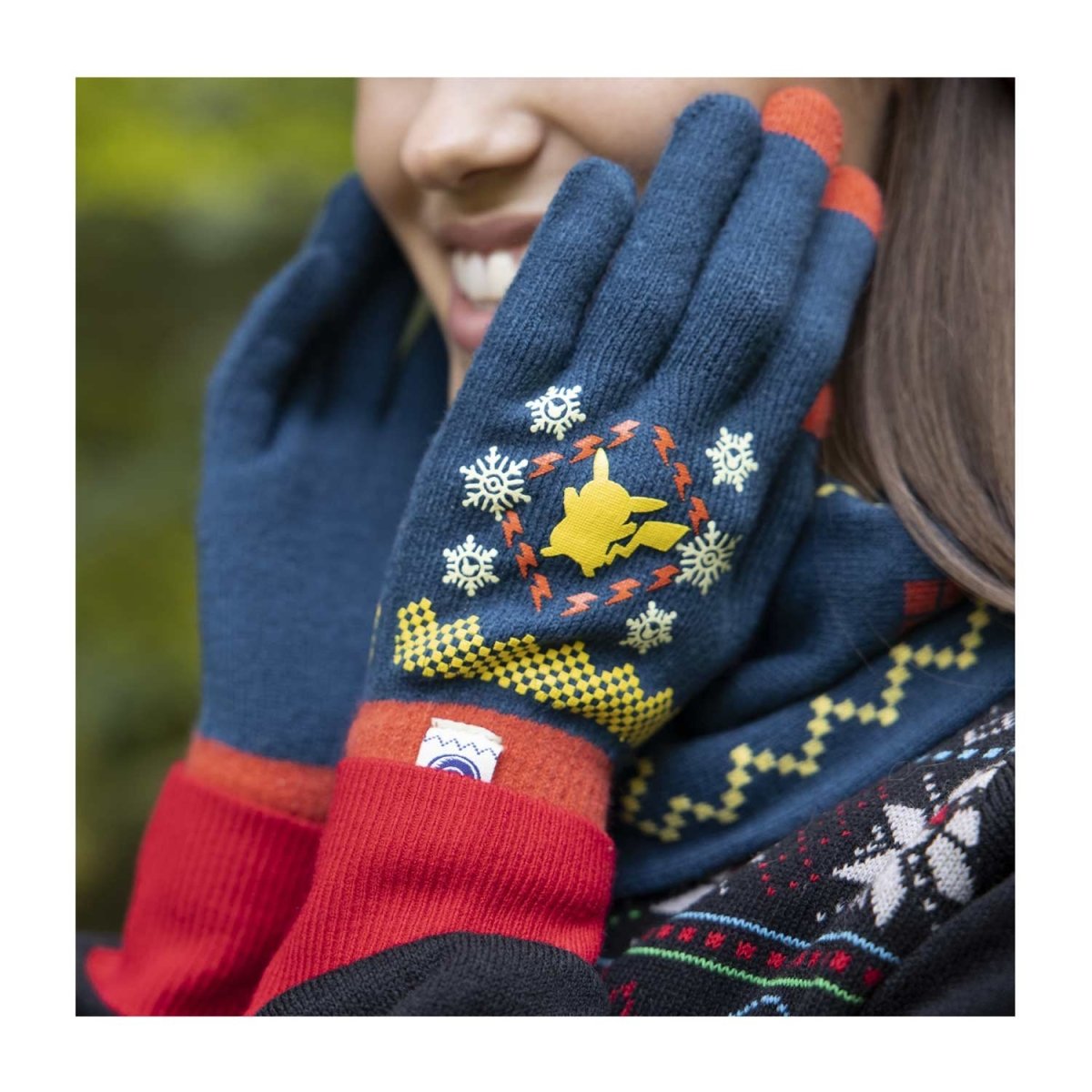 Pikachu Festive Winter Touch Screen Gloves (One Size-Adult) | Pokémon ...