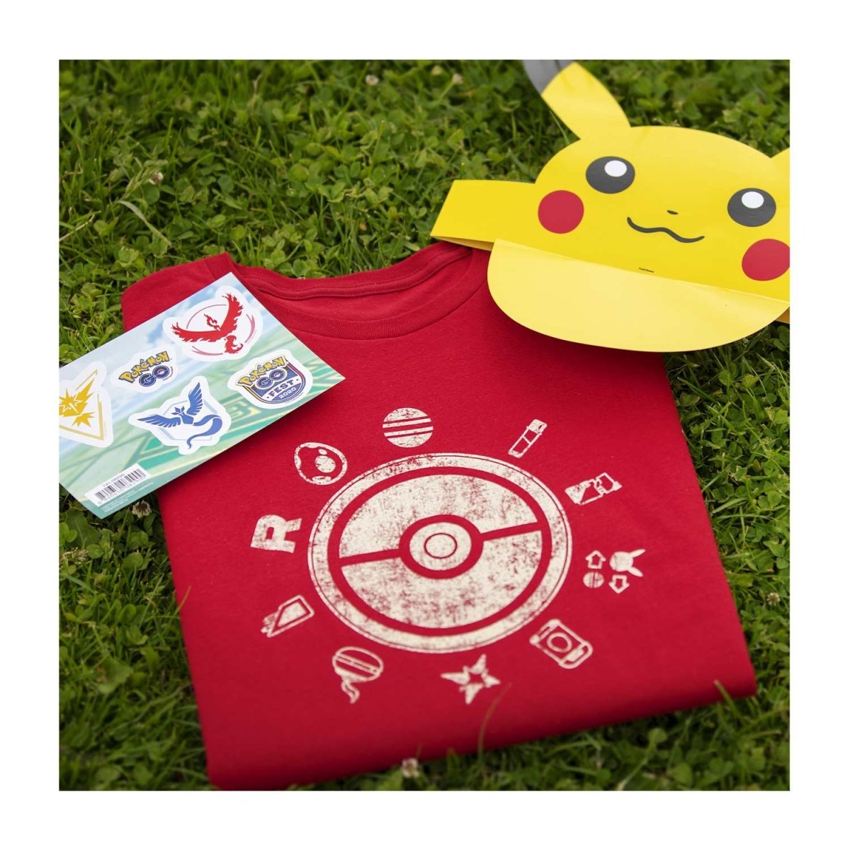 Pokémon GO Fest 2020 Red Relaxed Fit Crew Neck T-Shirt - Adult ...