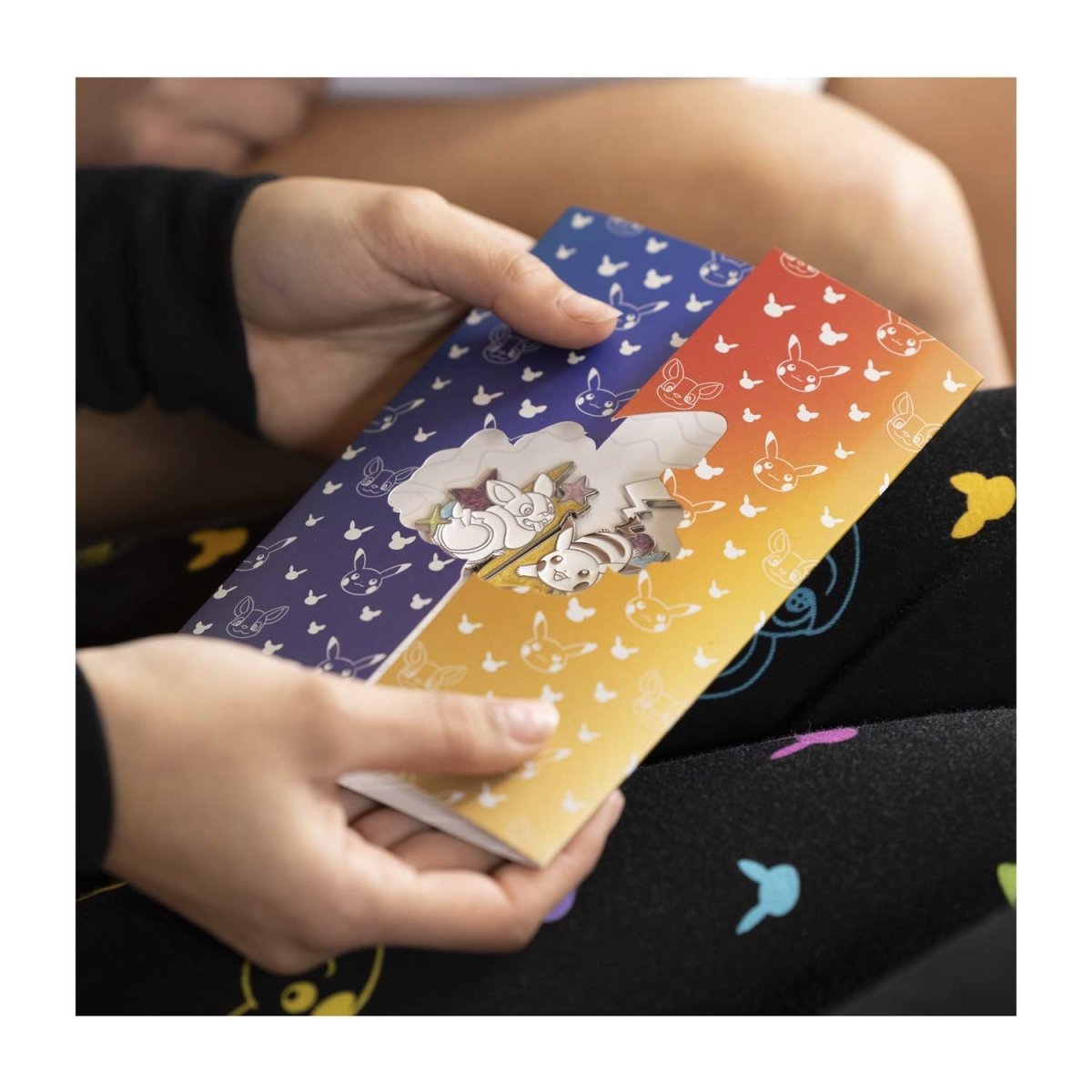 Pikachu & Yamper Electric Pals Pokémon Pins & Greeting Card | Pokémon ...