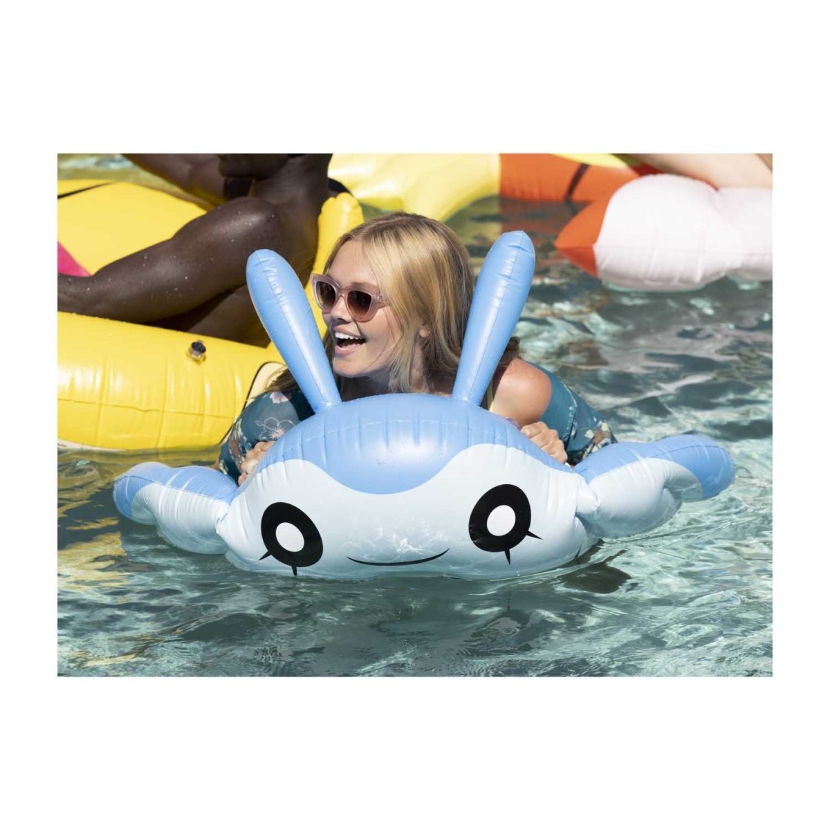 Mantyke Pokémon Summer Days Pool Float | Pokémon Center Official Site