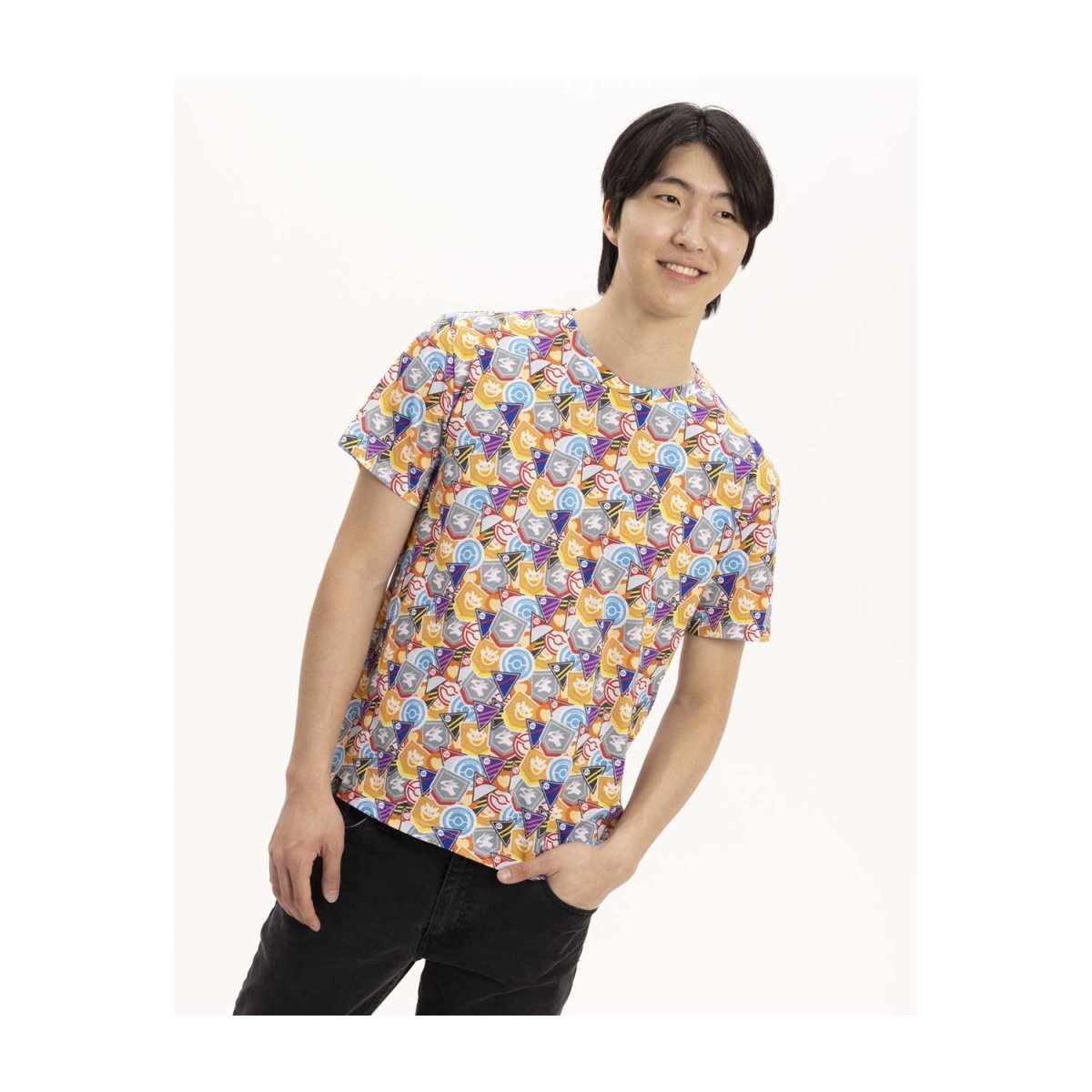 Pokémon GO Trainer Gear: Icons Allover-Print T-Shirt - Adult | Pokémon ...