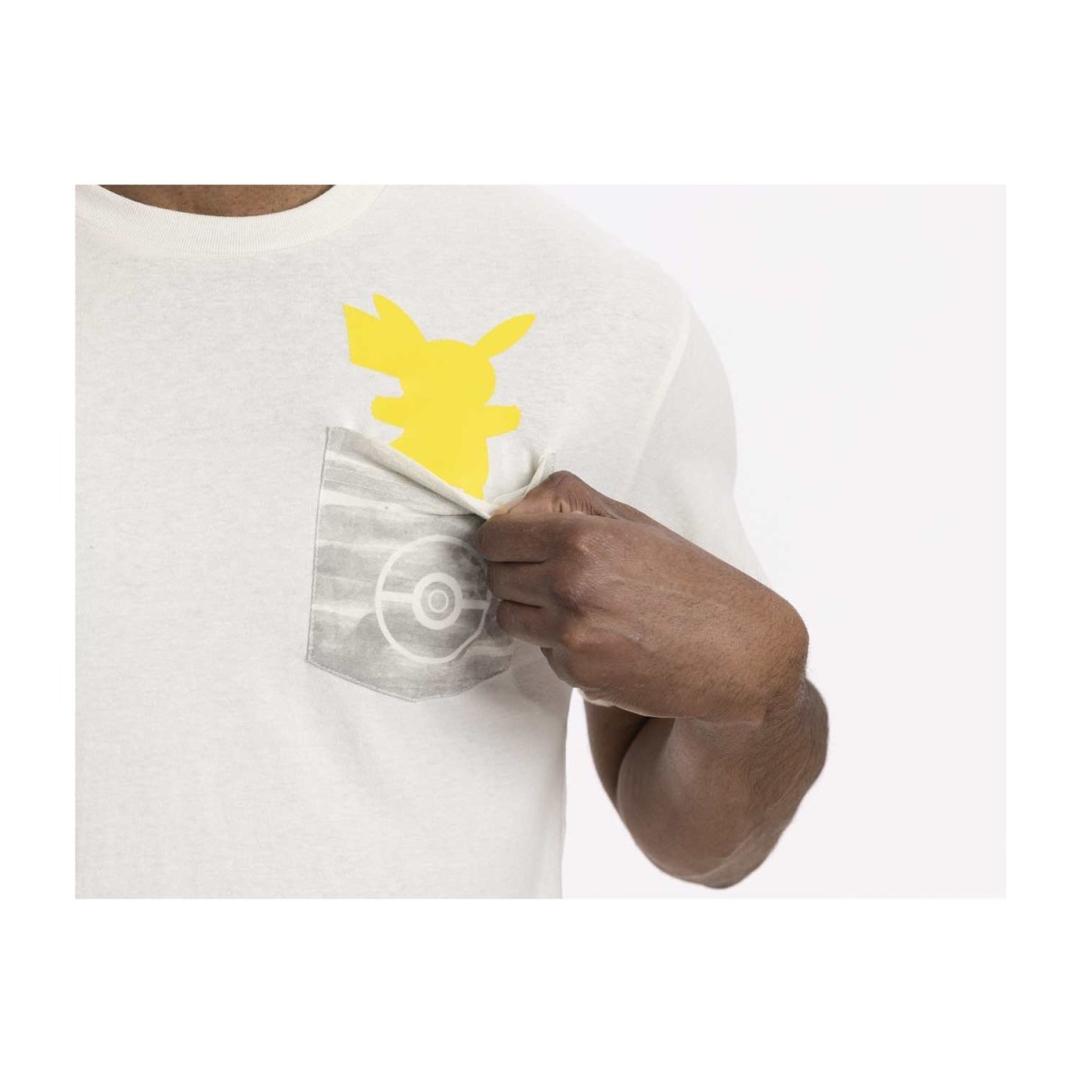 Pikachu Peek-a-Pokémon Pocket T-Shirt - Adult | Pokémon Center UK ...