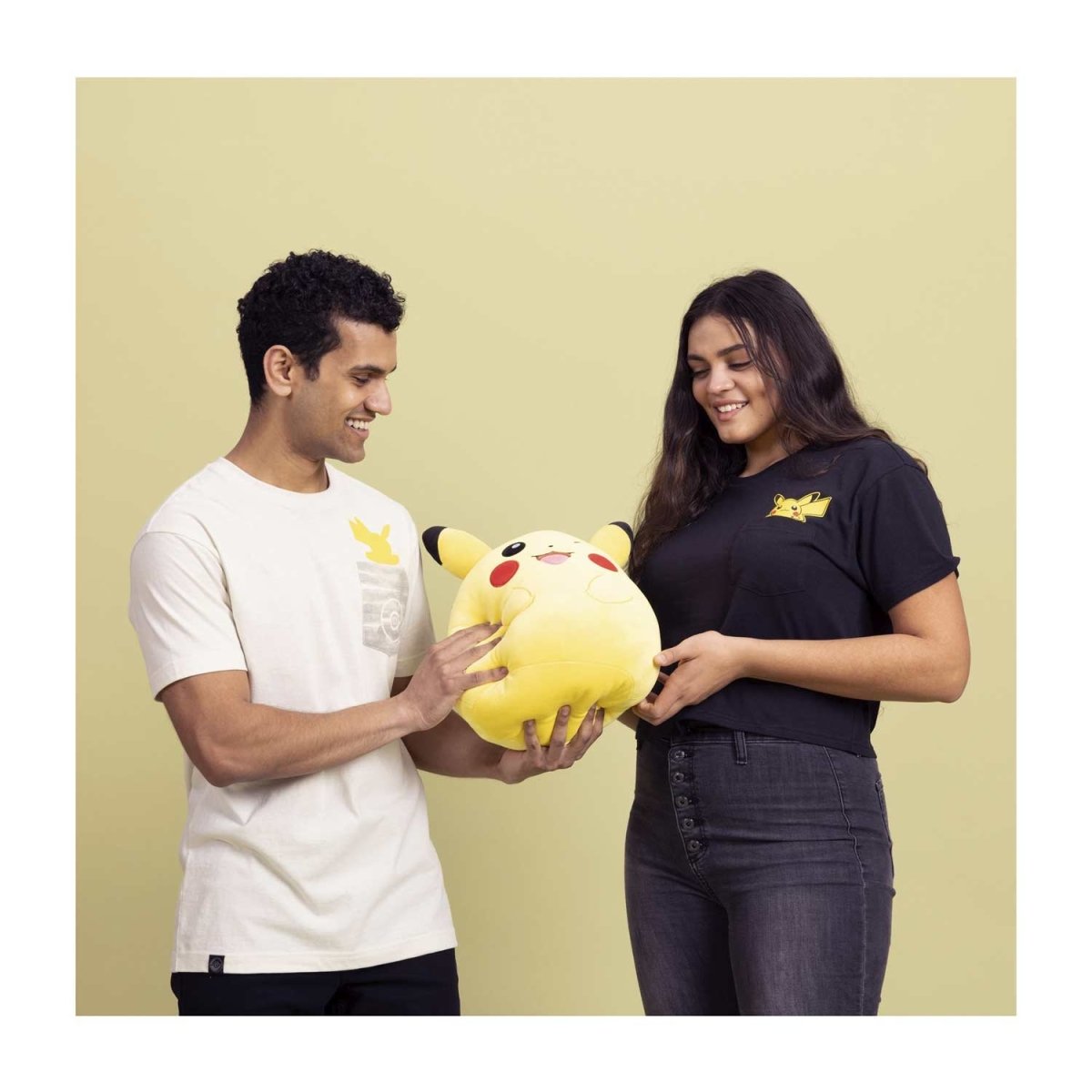 Pikachu Peek-a-Pokémon Pocket T-Shirt - Adult | Pokémon Center UK ...