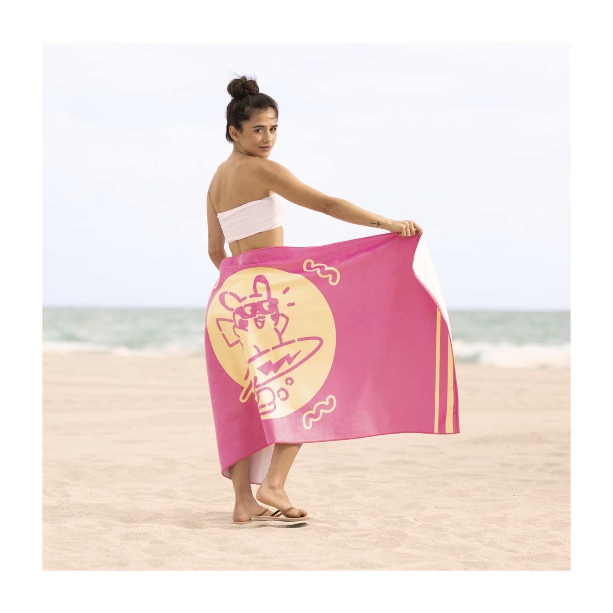 Pikachu Pokémon Lazy Summer Pink Beach Towel | Pokémon Center Official Site