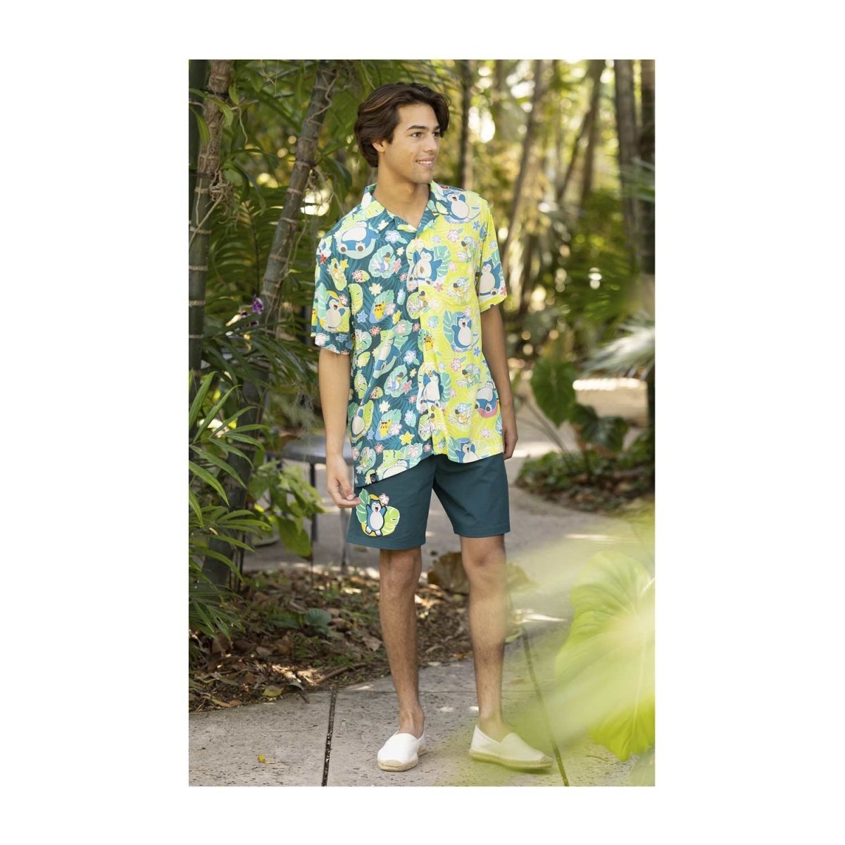Summer Greetings Pokémon Tropical Shorts - Men | Pokémon Center UK ...