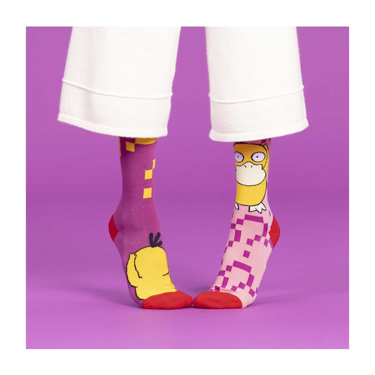 Psyduck Crew Socks (One Size-Adult) | Pokémon Center UK Official Site