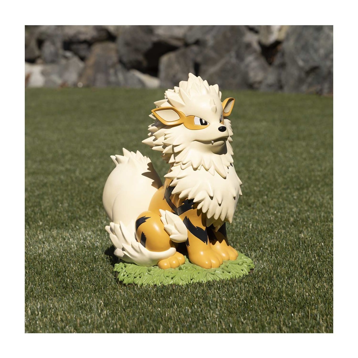 Arcanine Pokémon Garden Statue | Pokémon Center Official Site