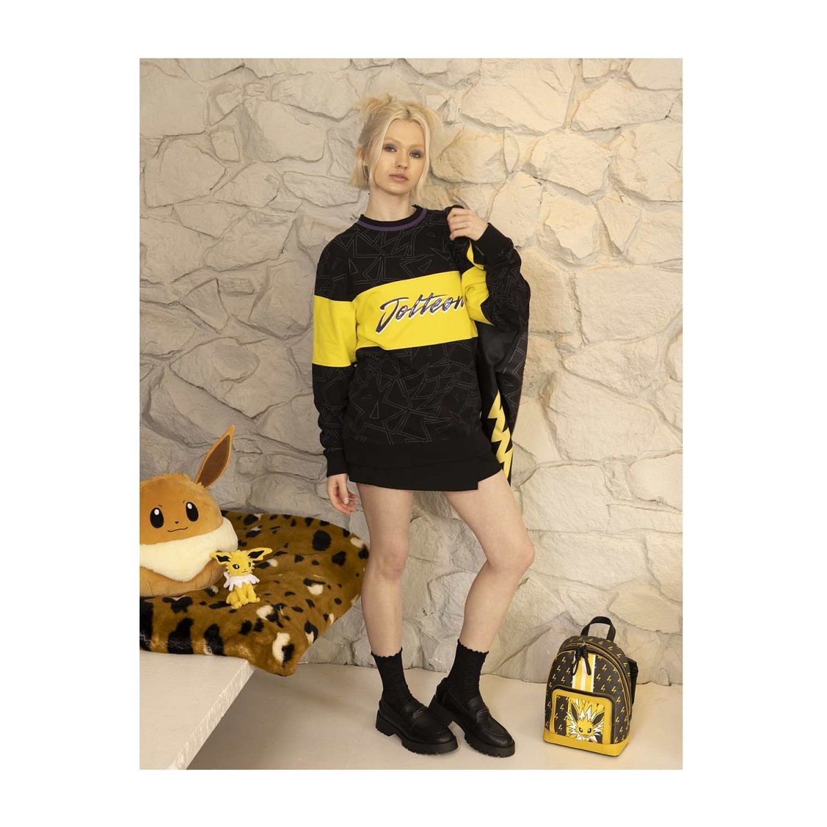 Eevee Evolutions: Jolteon Crew Neck Sweatshirt - Adult | Pokémon Center ...