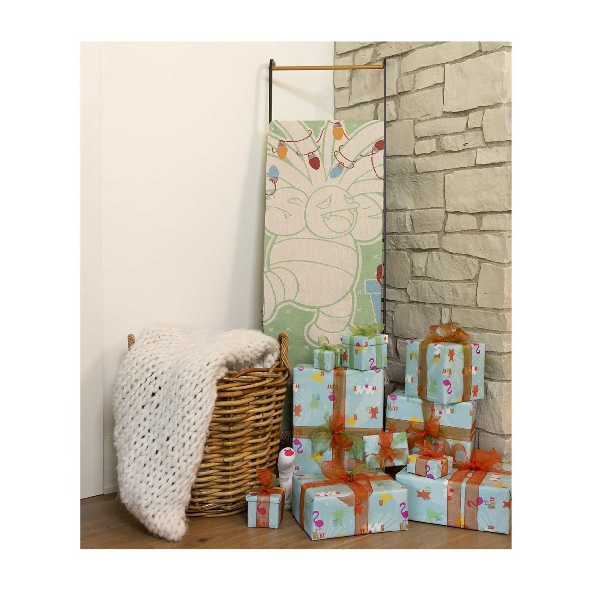 Pokémon Holiday Jacquard Throw Blanket | Pokémon Center UK Official Site