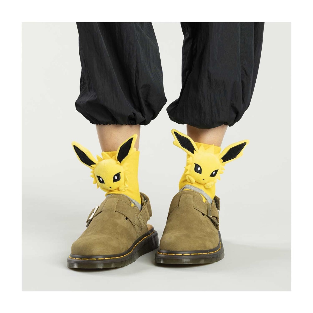 Jolteon Mascot Socks | Pokémon Center Official Site
