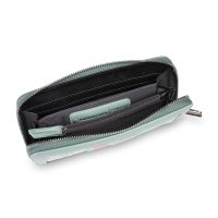 Pokémon Center × Danielle Nicole: Bulbasaur Wallet | Pokémon Center ...