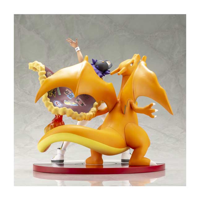 Kotobukiya Leon & Charizard Figures | Pokémon Center Official Site