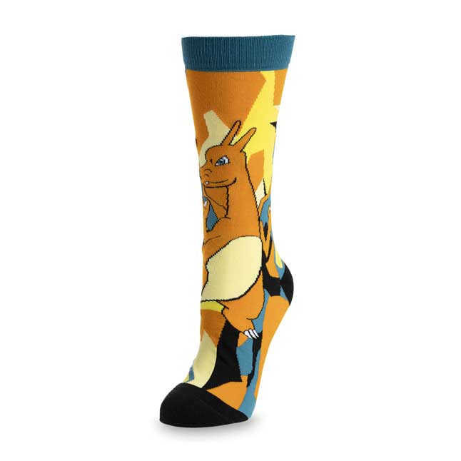 Charizard Crew Socks (One Size-Adult) | Pokémon Center Official Site